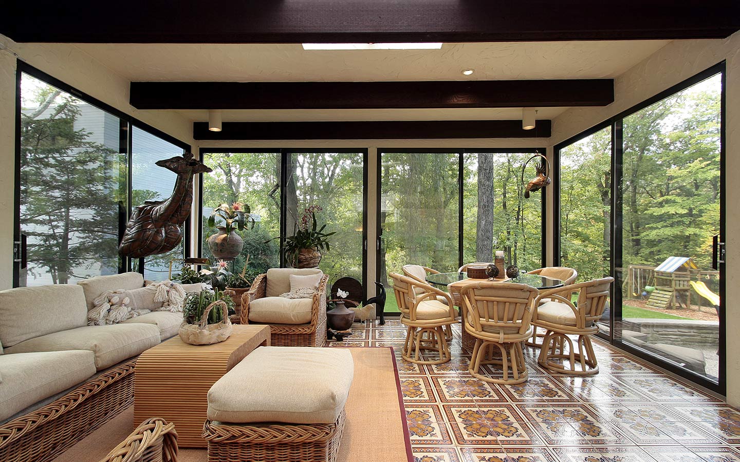 Benefits of Adding a Sunroom to Your House | Zameen Blog