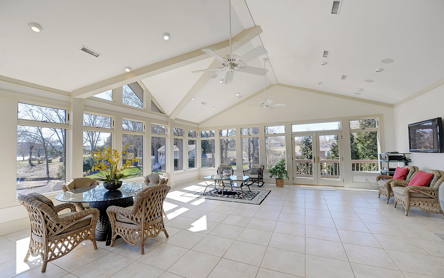 Benefits of Adding a Sunroom to Your House | Zameen Blog
