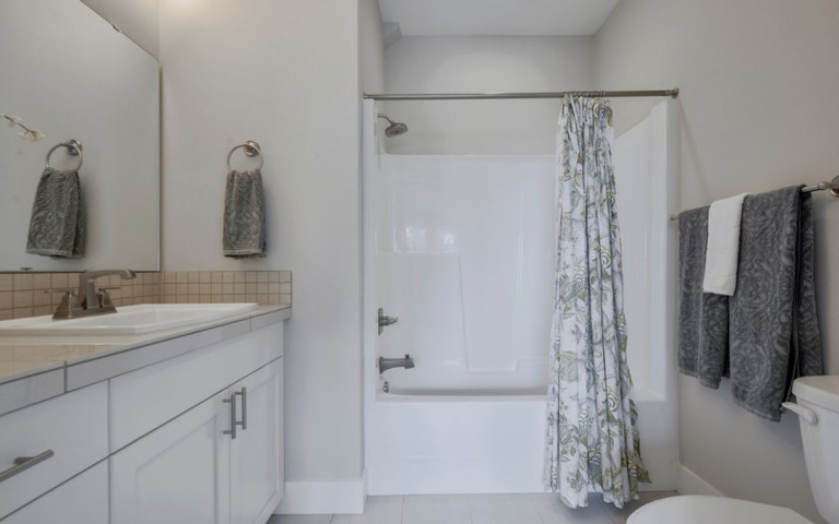 Shower Curtain Sizes: Standard Dimensions, Measurement Tips & More ...