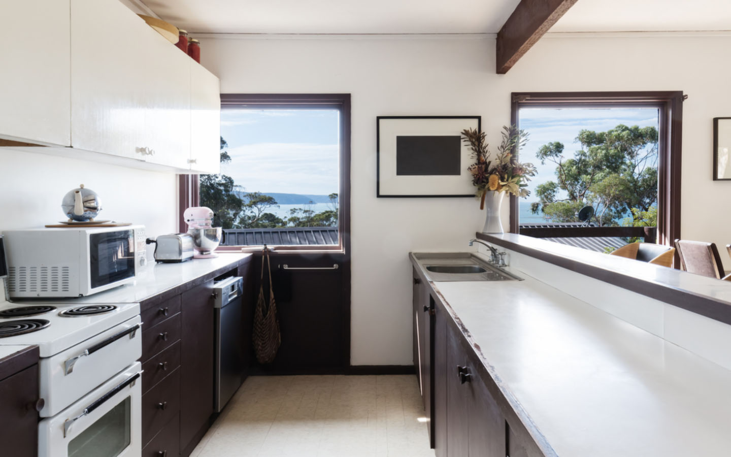 Modern Kitchen Designs in Pakistan: Types & Features | Zameen Blog