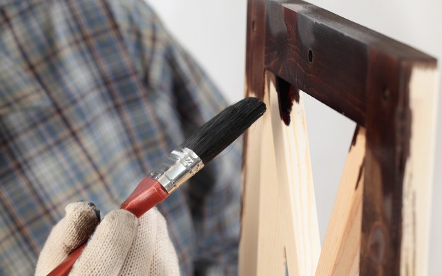 Step-by-Step Guide & Tips for Staining Wood | Zameen Blog