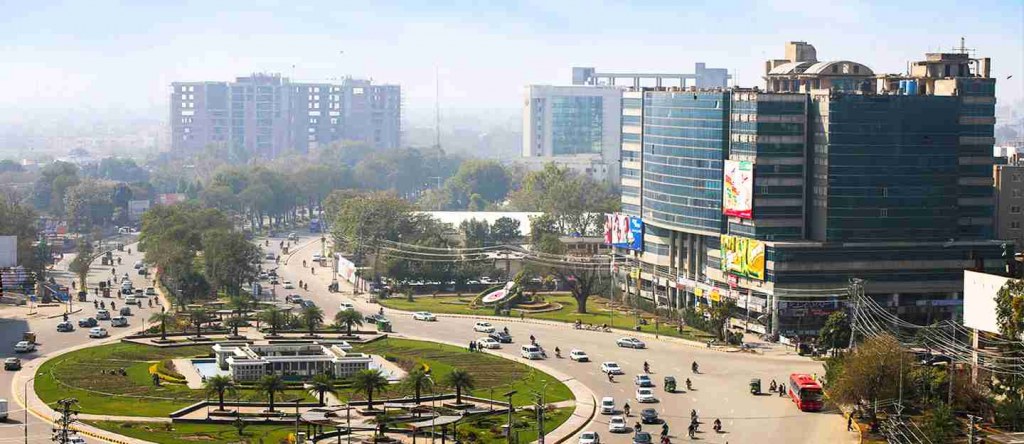 Living In Lahore's Gulberg: Lifestyle, Housing, Facilities & More ...