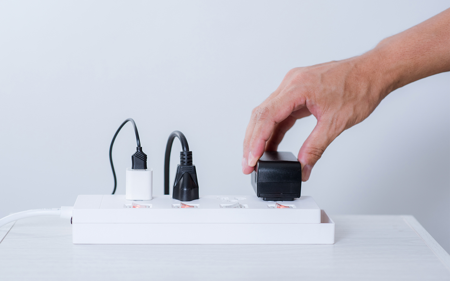 Smart Ways To Prevent Short Circuits | Zameen Blog