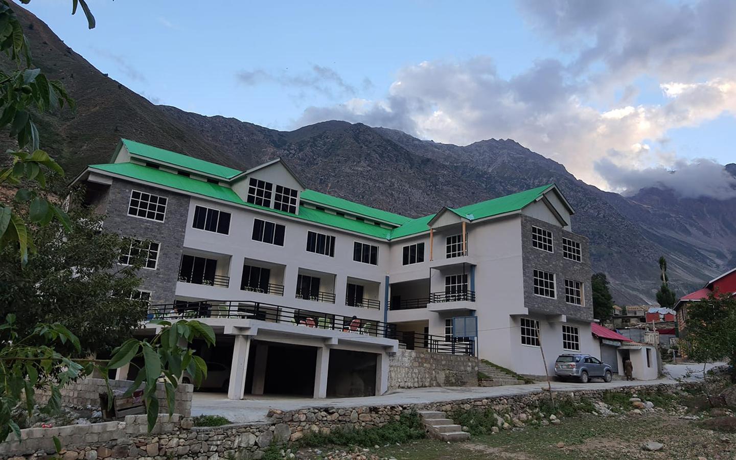 Best Hotels in Naran: Location, Amenities & More | Zameen Blog