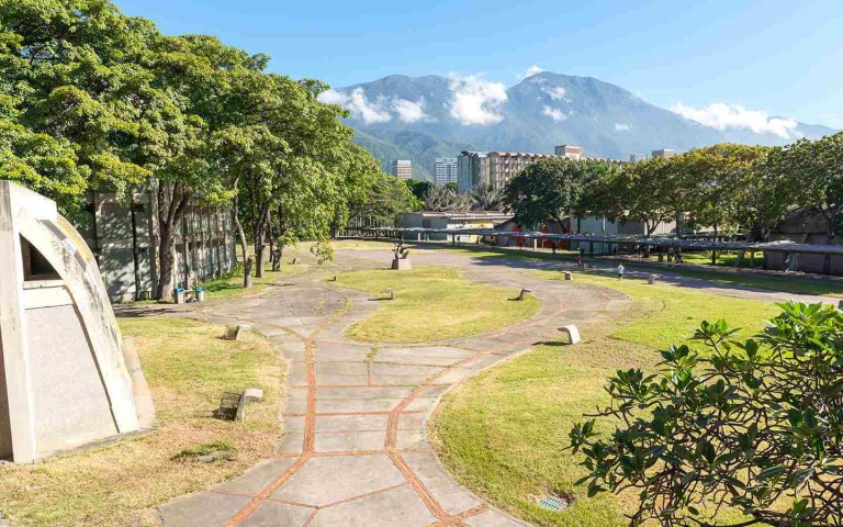 Green Corridors & Their Importance in Urban Areas | Zameen Blog