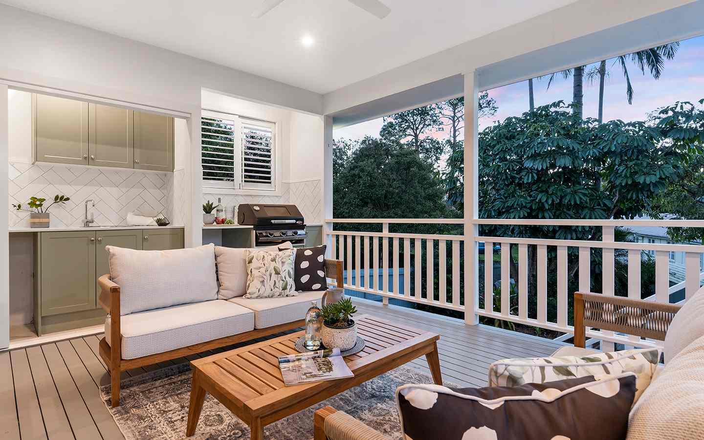 Tips on How to Mix Different Shades of Wood | Zameen Blog