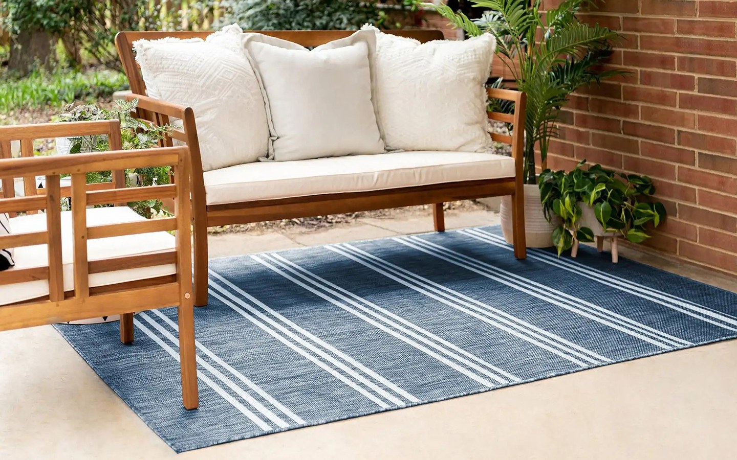 Décor Ideas To Cheer Up Outdoors In Rainy Season| Zameen Blog